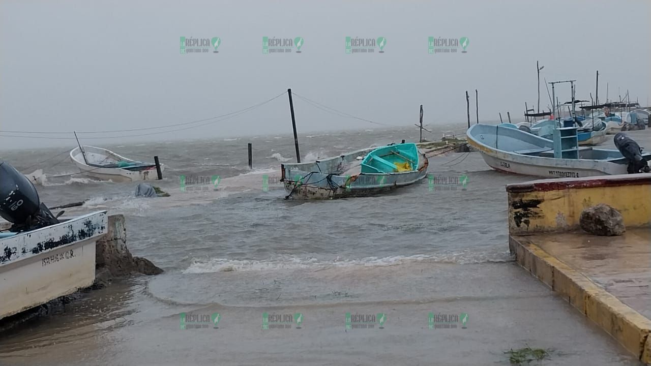 Reportan afectaciones menores en Holbox y Chiquilá por huracán "Helene"