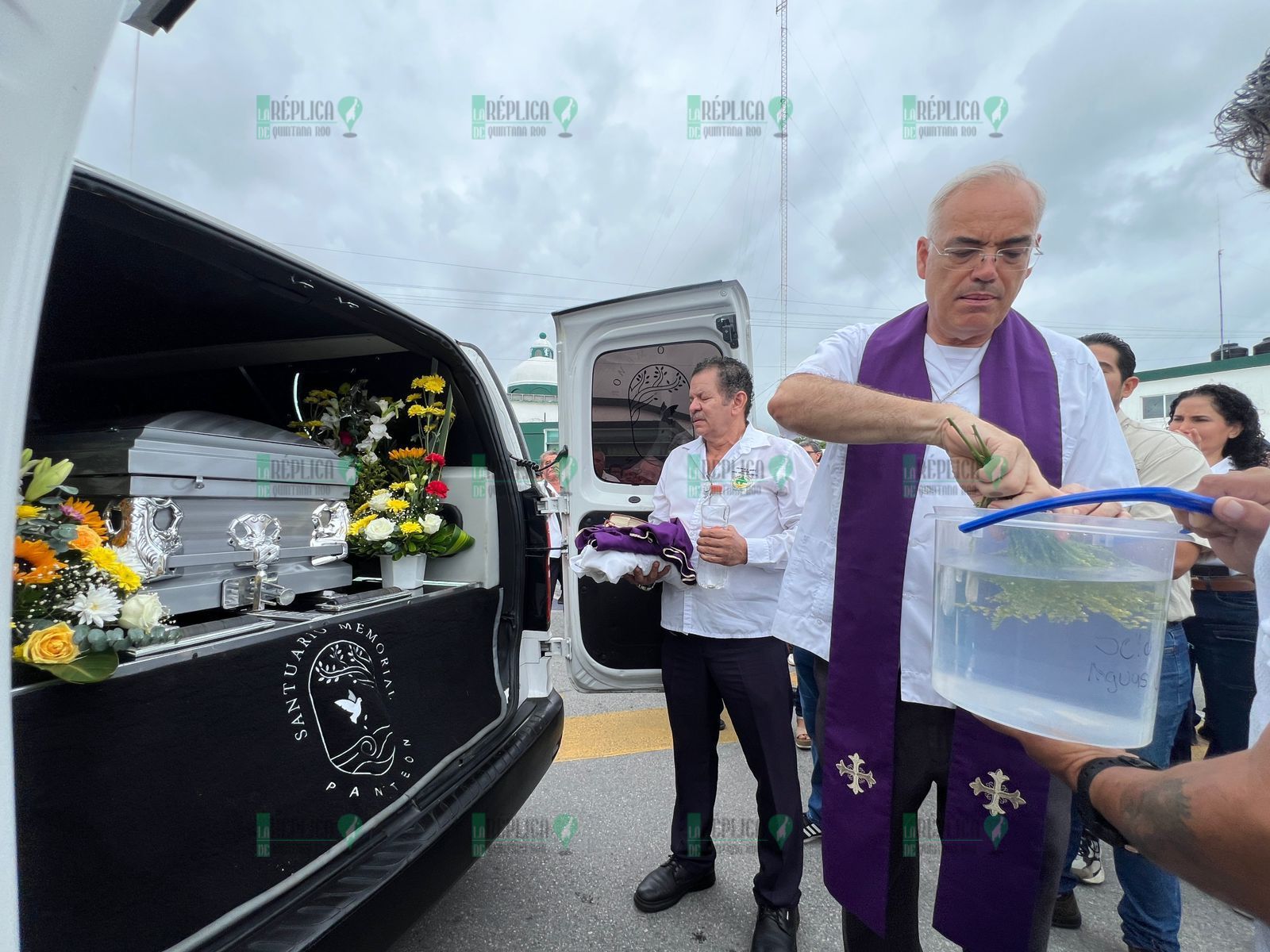 Taxistas dan último adiós a asesor político de Rubén Carrillo ...